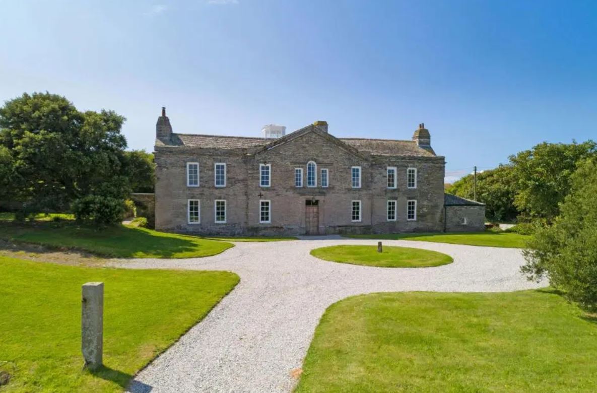 THE PIG-at Harlyn Bay